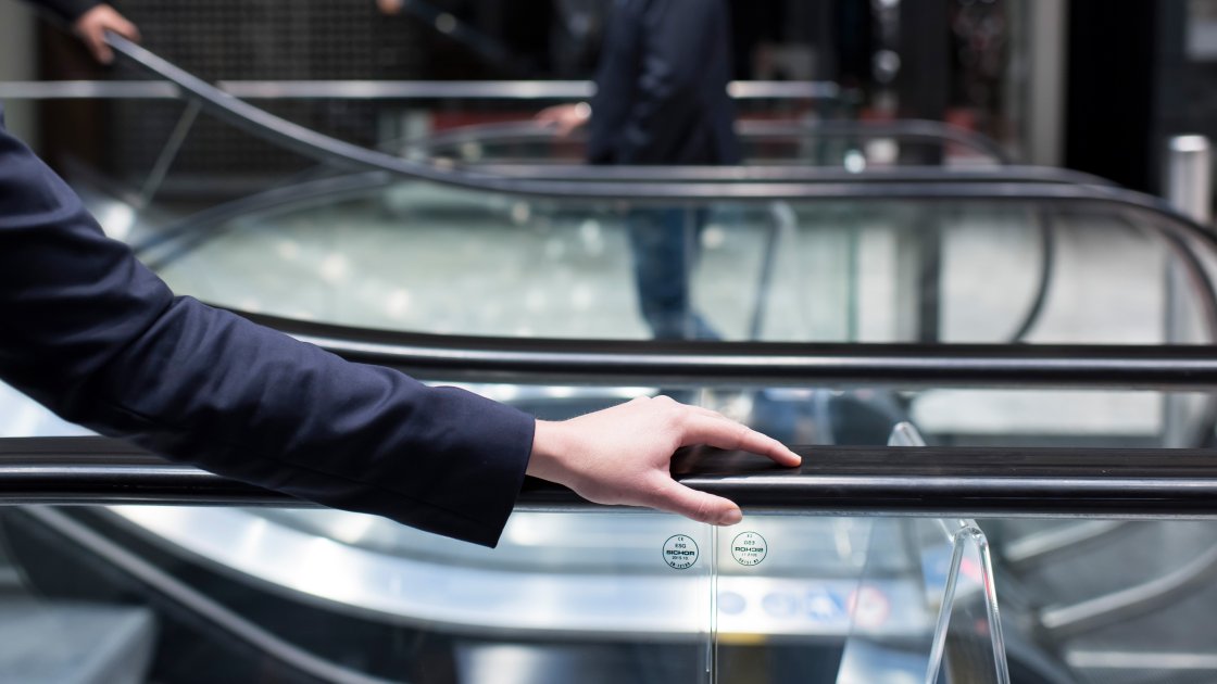 CleanMobility solutions - Hygiene on escalators and moving walks ...